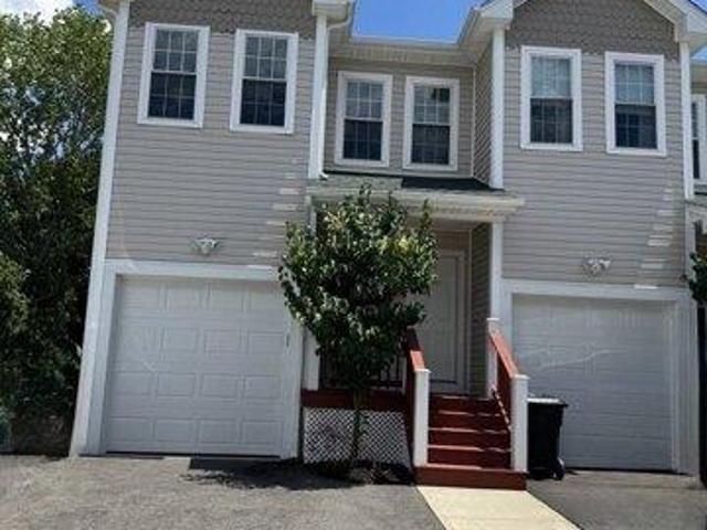 3 bedroom, Fall River MA 02721 104540557