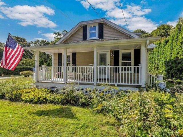 3 bedroom, Falmouth MA 02540 LS102088972