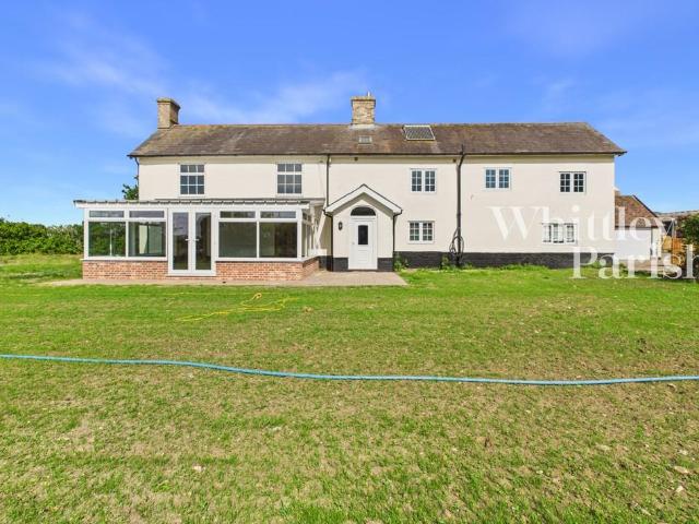 3 bedroom farm house to rent