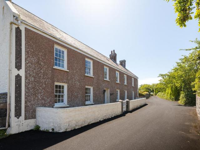 3 bedroom farm house for sale