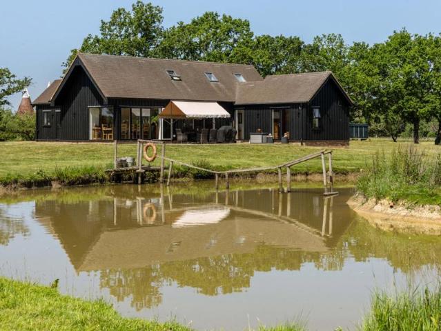 3 bedroom farm house for sale