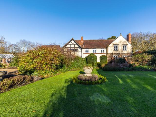 3 bedroom farm house for sale