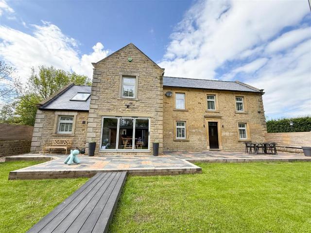 3 bedroom farm house for sale