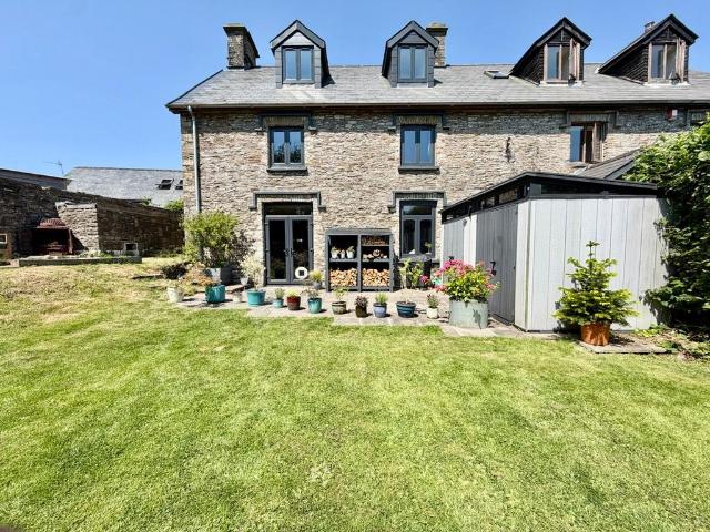 3 bedroom farm house for sale