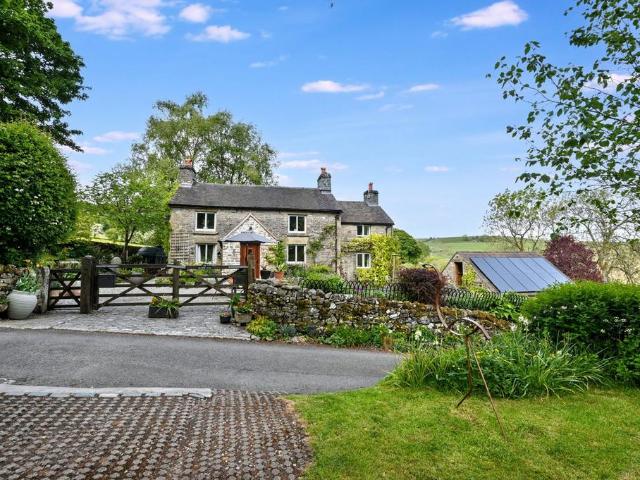 3 bedroom farm house for sale