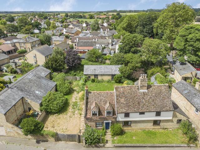 3 bedroom farm house for sale
