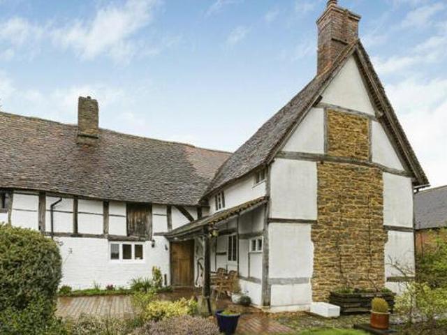 3 Bedroom Farm House For Sale In 66 High Street
