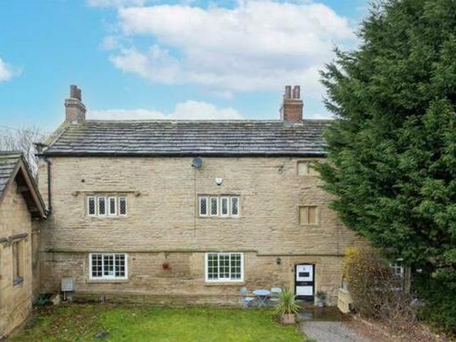 3 bedroom farm house for sale in Wakefield Road Oulton Leeds LS26