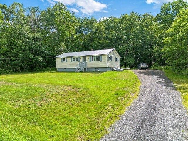 3 bedroom, Farmington ME 04938 104570906