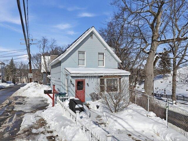 3 bedroom, Fitchburg MA 01420 LS102669557