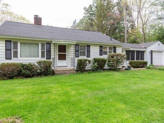 3 bedroom, Fitchburg MA 01420 105082937