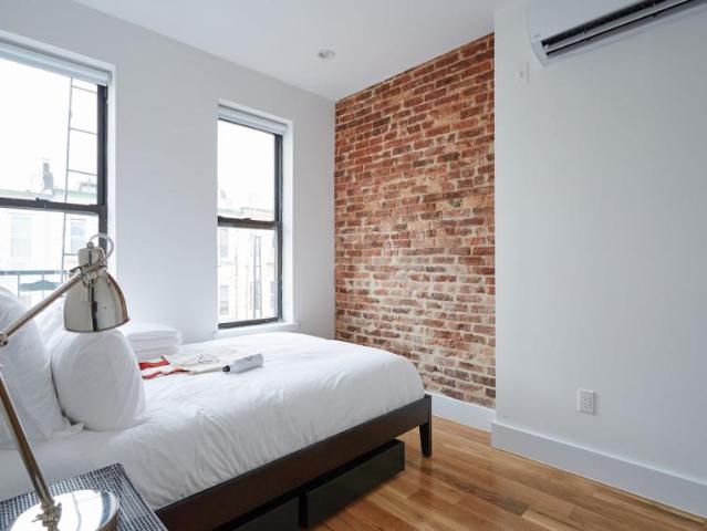 3 bedroom, Flushing NY 96646959