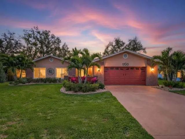 3 bedroom, FL FL 102398134