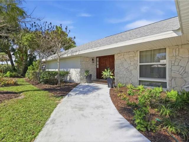 3 bedroom, FL FL 102587704