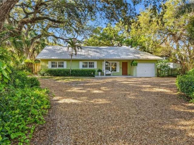 3 bedroom, FL FL 102588267