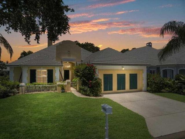 3 bedroom, FL FL 102588534