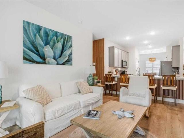 3 bedroom, FL FL 102660028