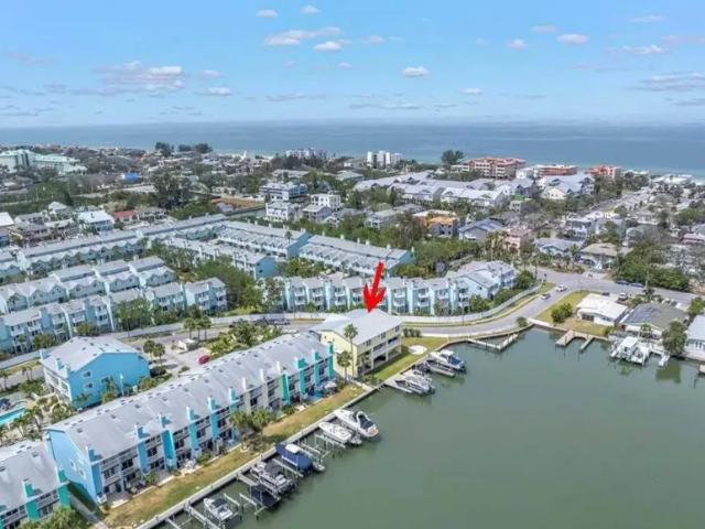 3 bedroom, FL FL 102715896