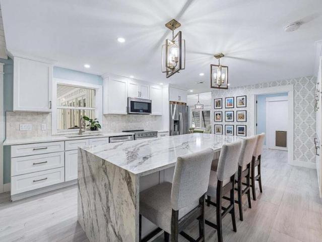 3 bedroom, FL FL 33410 LS102659450