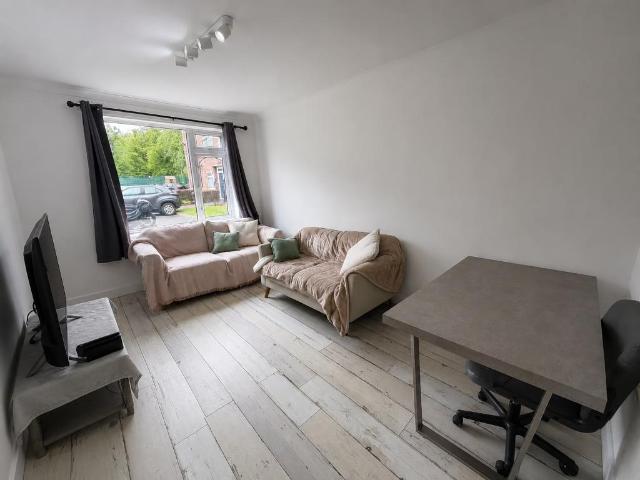 3 bedroom Flat