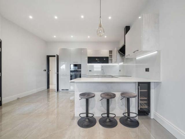 3 Bedroom Flat
