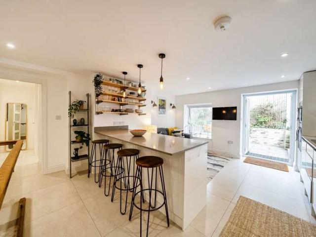 3 Bedroom Flat