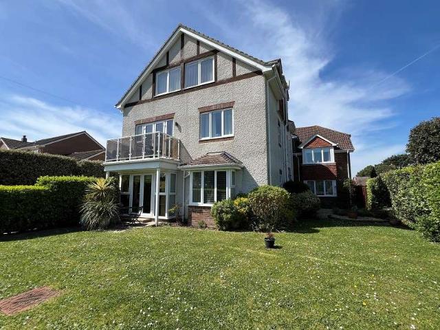 3 Bedroom Flat