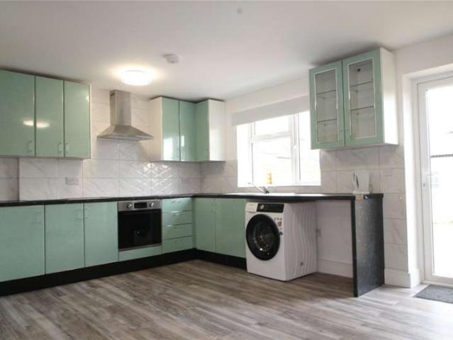 3 Bedroom Flat
