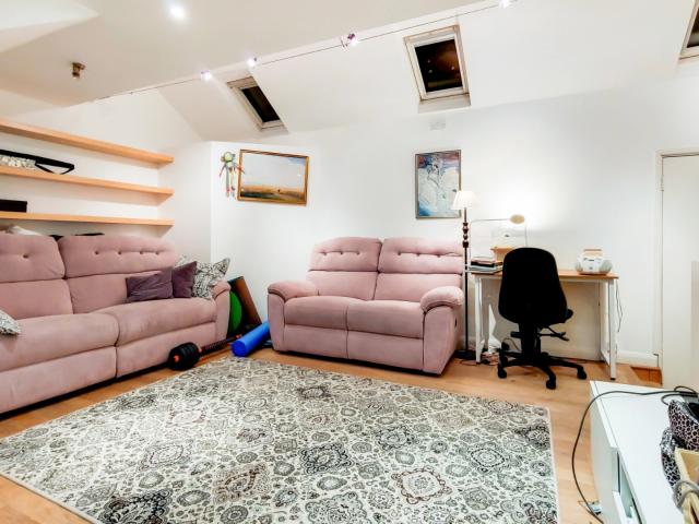 3 Bedroom Flat