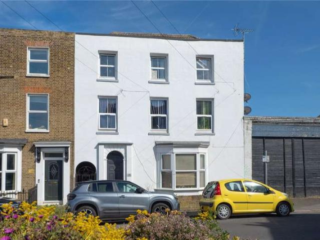 3 Bedroom Flat