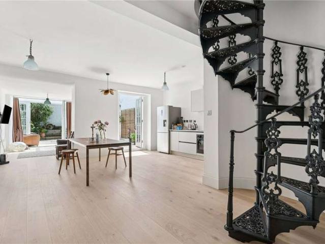 3 Bedroom Flat