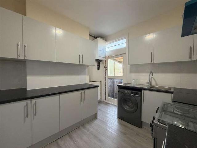 3 Bedroom Apartment Flat