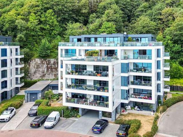 3 Bedroom Flat