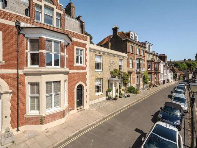 3 Bedroom Flat