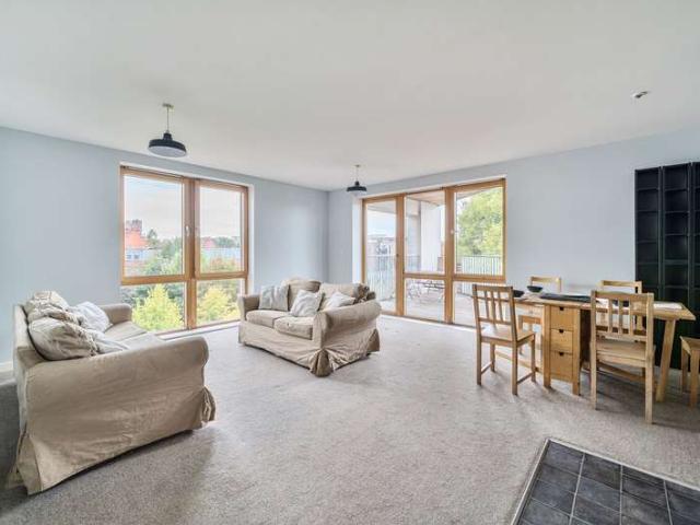 3 Bedroom Flat