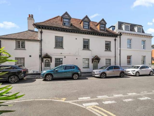 3 Bedroom Flat