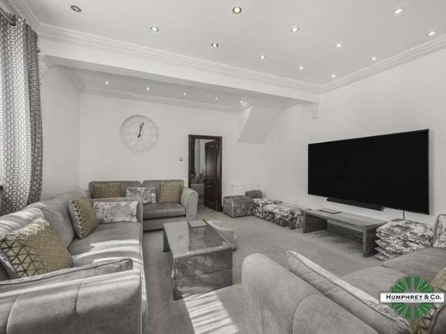 3 Bedroom Flat