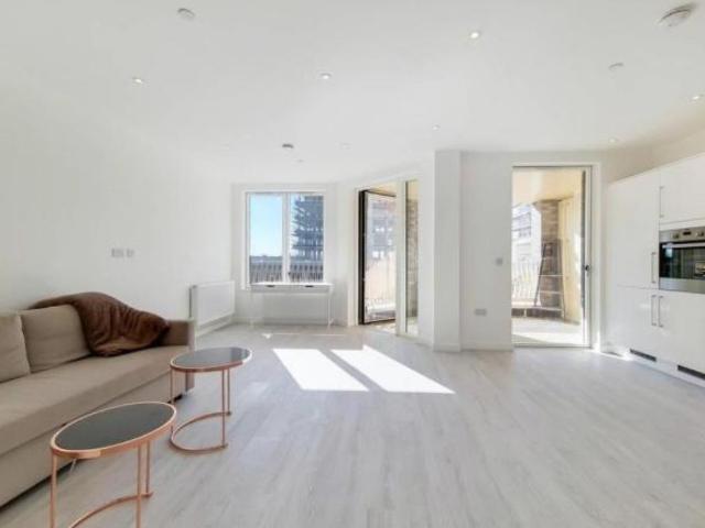 3 Bedroom Flat To Let