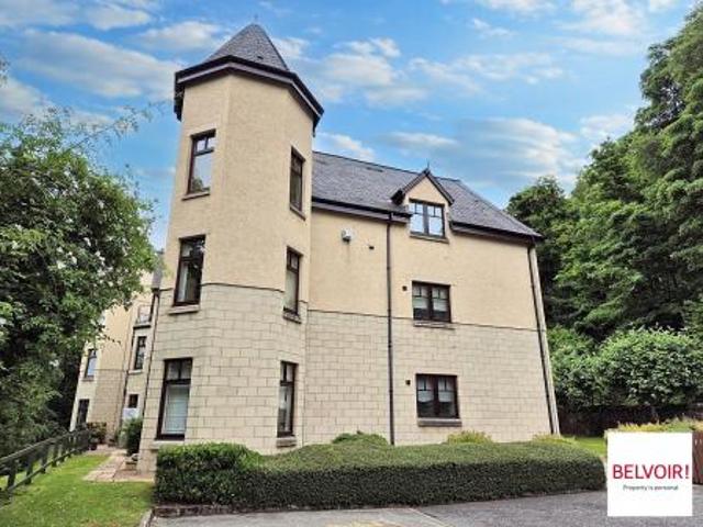 3 bedroom Flat To Let