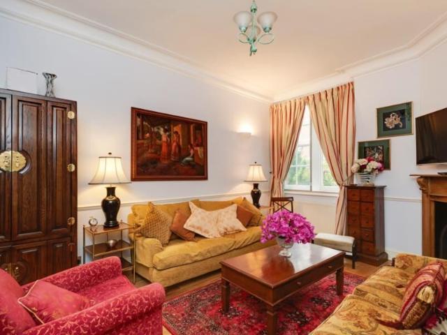 3 Bedroom Flat To Let