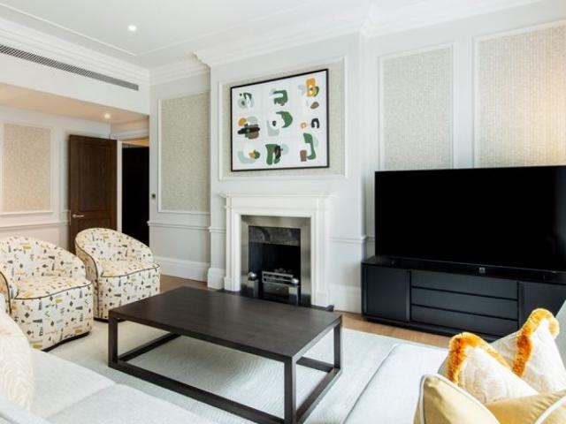 3 Bedroom Flat To Let
