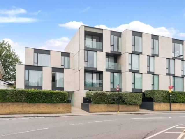 3 Bedroom Flat To Let