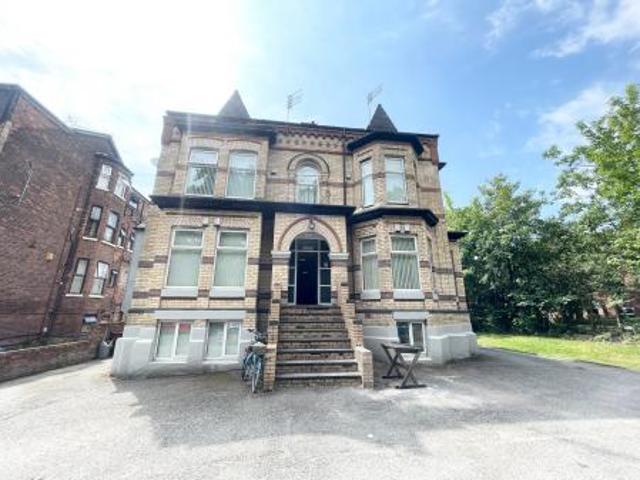 3 bedroom Flat To Let