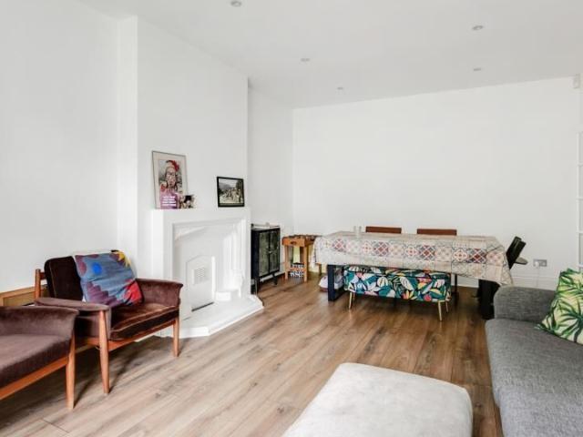 3 Bedroom Flat To Let
