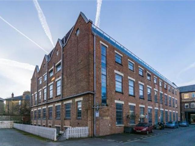 3 Bedroom Flat To Let