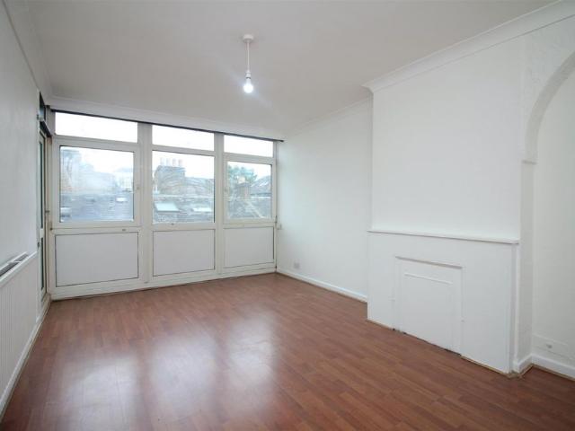 3 Bedroom Flat To Let