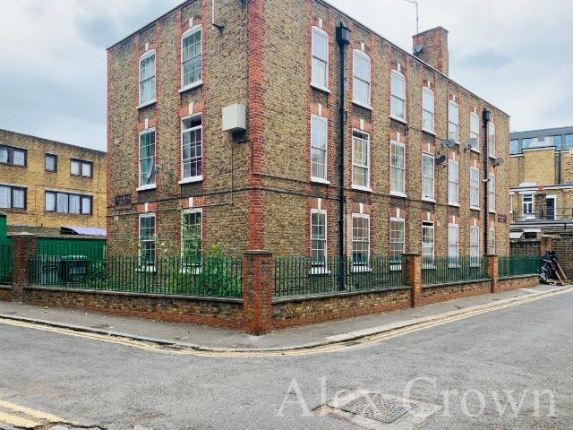 3 Bedroom Flat To Let