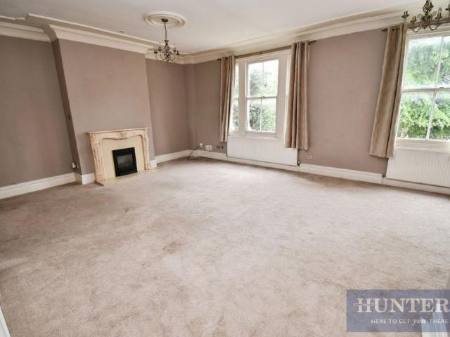 3 bedroom Flat To Let Total Size: 1904 SQ FT