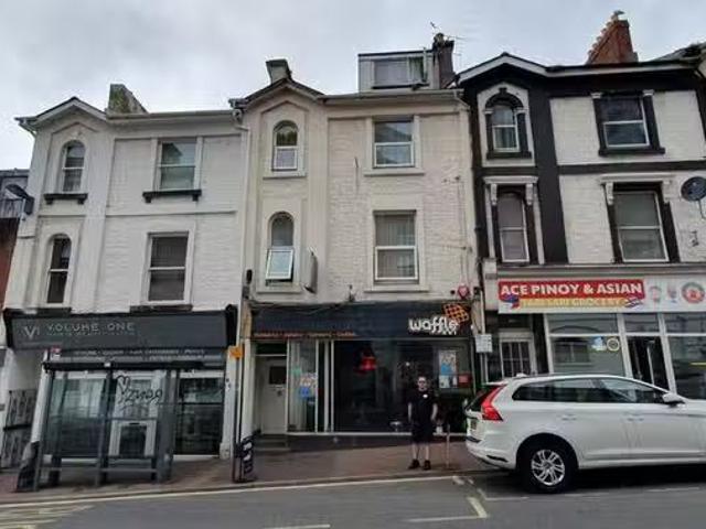 3 bedroom Flat to rent, Market Street, Torquay, TQ1 £875 pcm