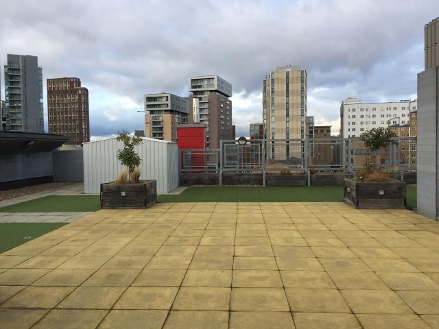 3 bedroom flat to rent on Back Church Lane, London